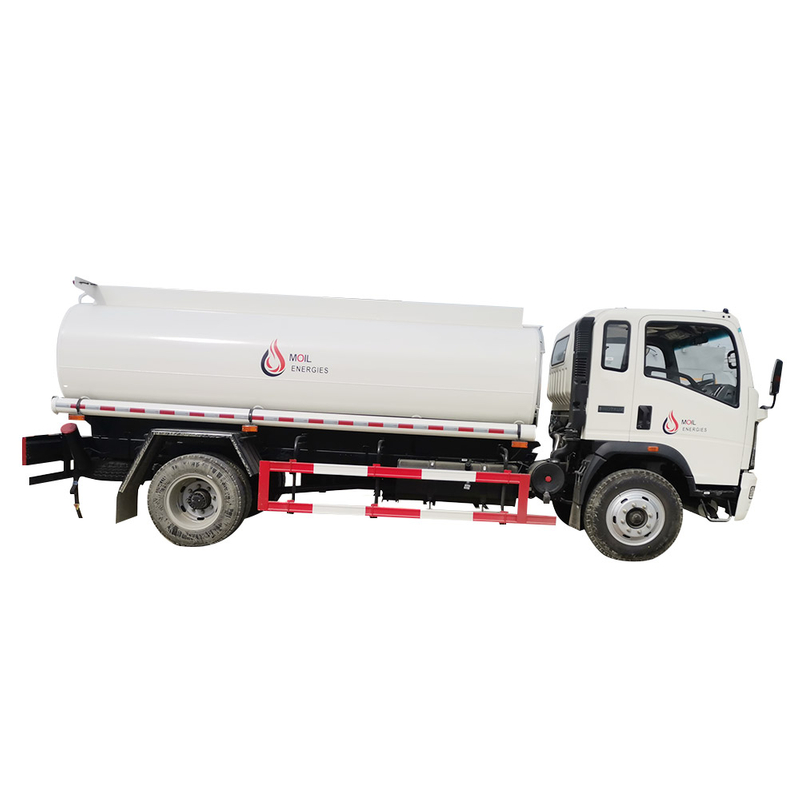 SINOTRUK HOWO 4X2 5000 Liters Fuel Tank Truck from China manufacturer ...